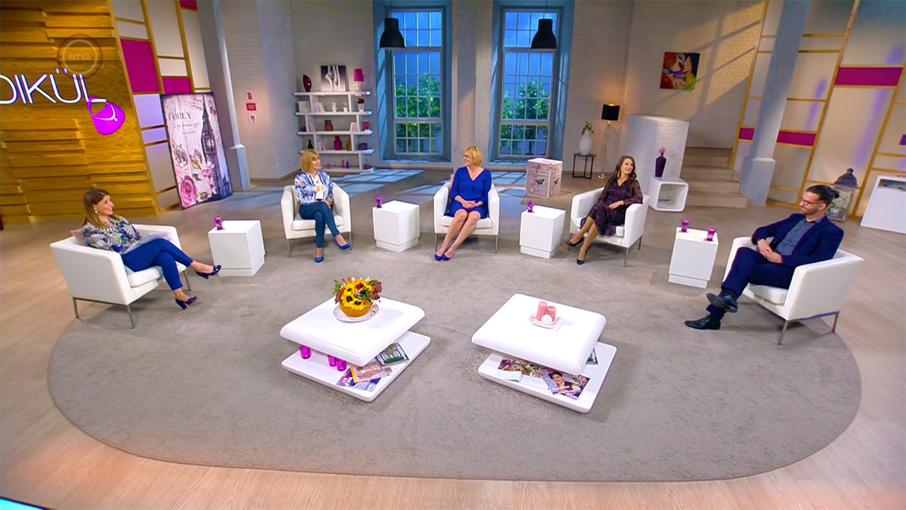 A női és a férfi titkok nyomában. S. Toth Marta @ Ridikül